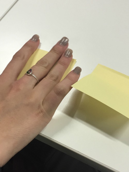 Why haven’t we been peeling post-it notes like this the whole time ...