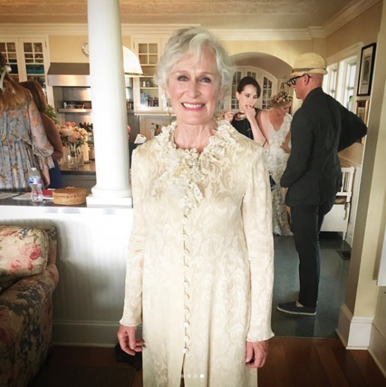 Glenn Close bucks tradition in striking white mother-of-the-bride dress ...